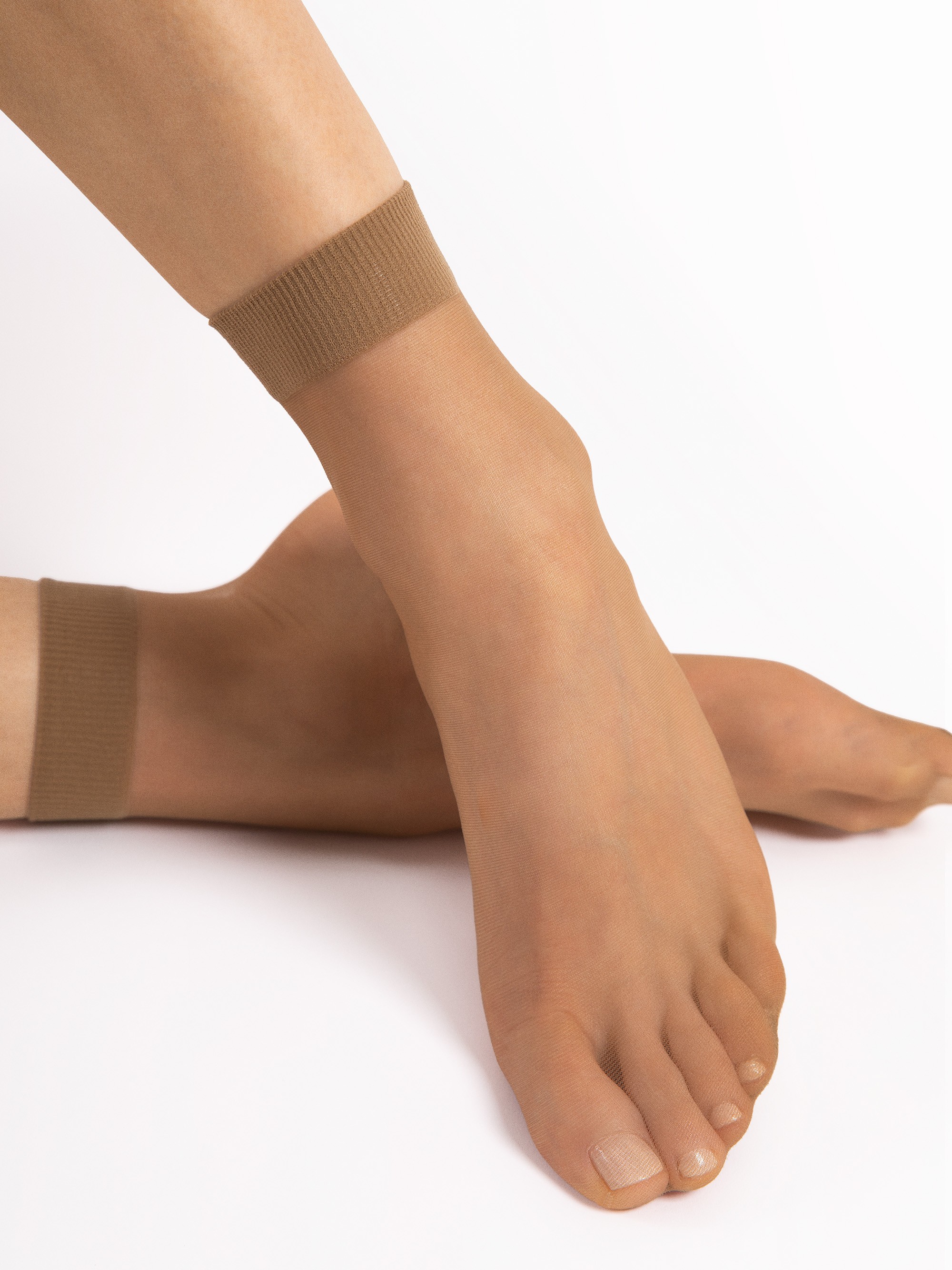 Fiore Maja - Premium 15 Denier Sheer Ankle Highs for Everyday Wear